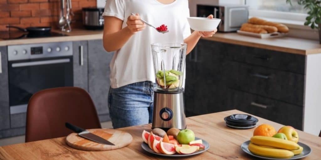 Comment utiliser un mixeur de cuisine ? - Les Coudes sur la Table